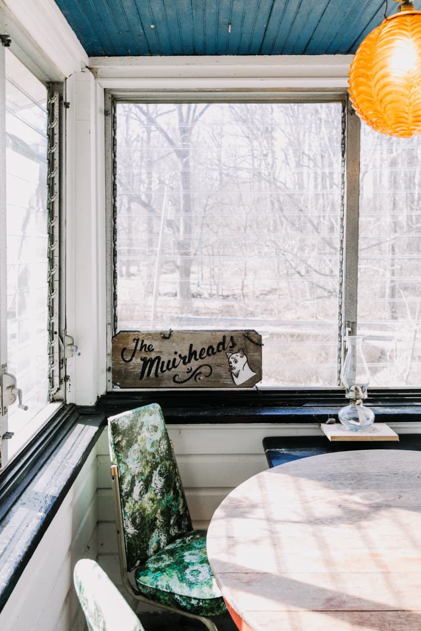House Tour: A Maryland Rental Home of Full-Time Artists | Apartment Therapy