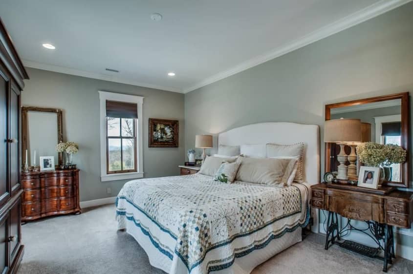 Miley Cyrus Buys a Modern Farmhouse in Her Tennessee Hometown ...