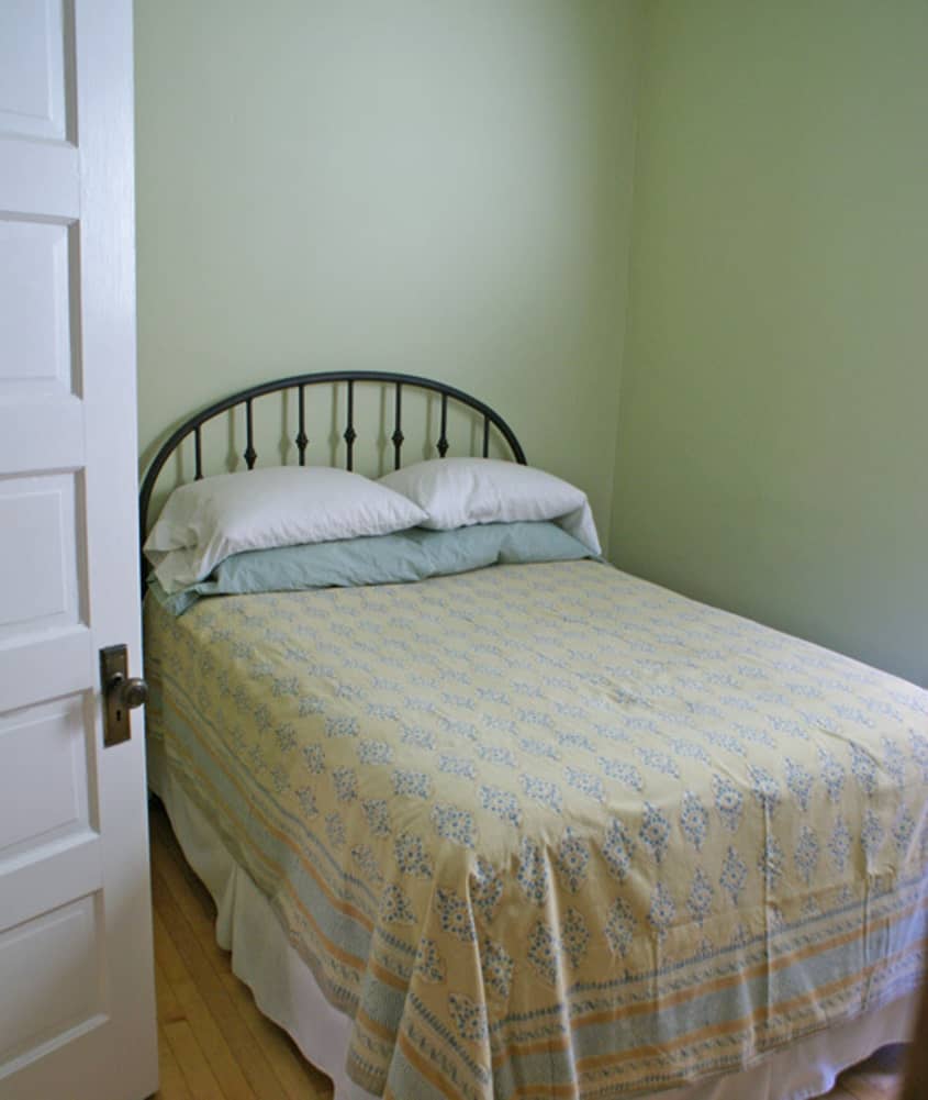 Tim’s Classic Chicago Two-Flat | Apartment Therapy