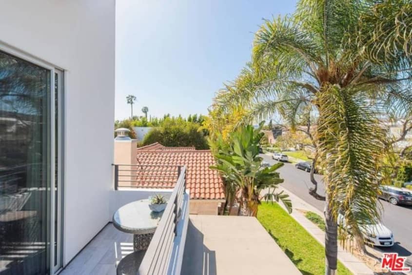 6 Celebrities that Rent, Just Like You | Apartment Therapy