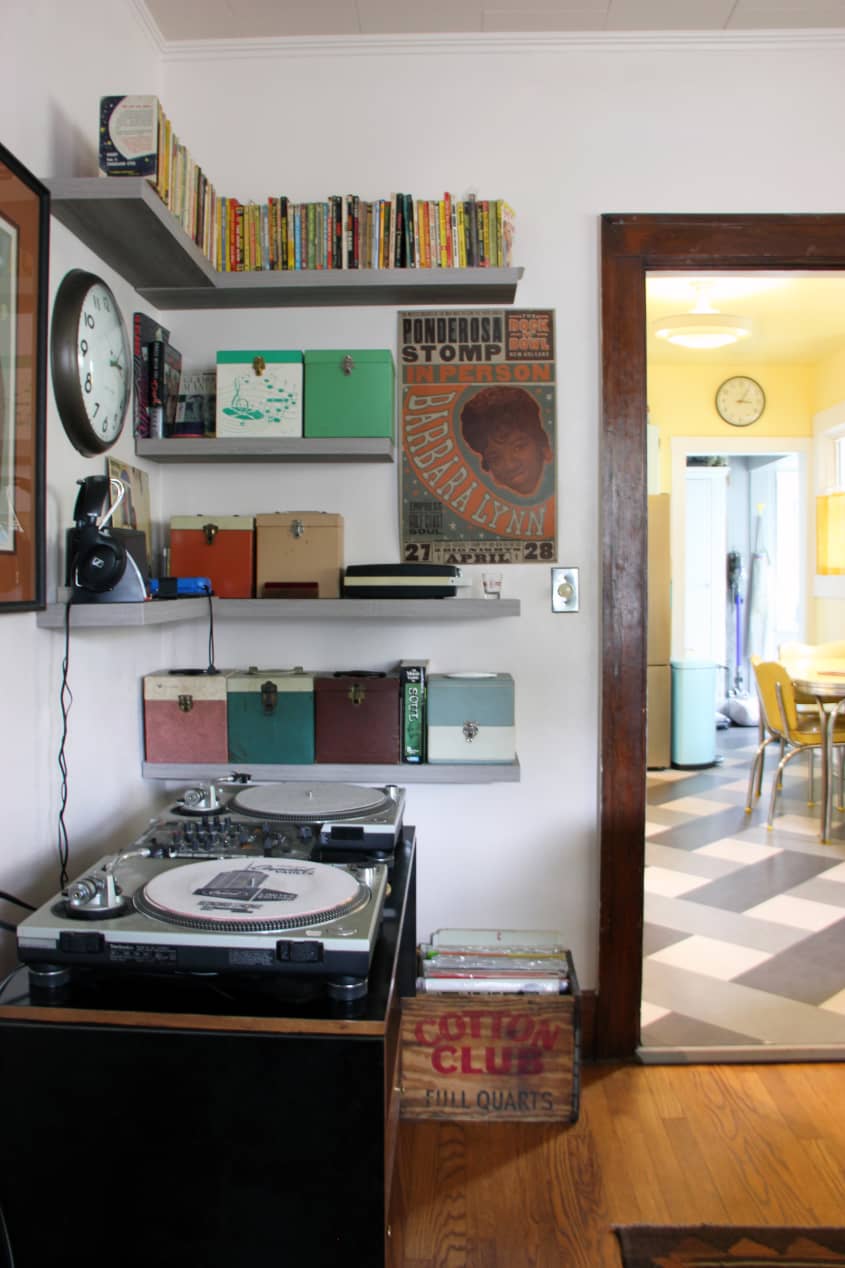 House Tour: A Collector's Retro Home in North Carolina | Apartment Therapy