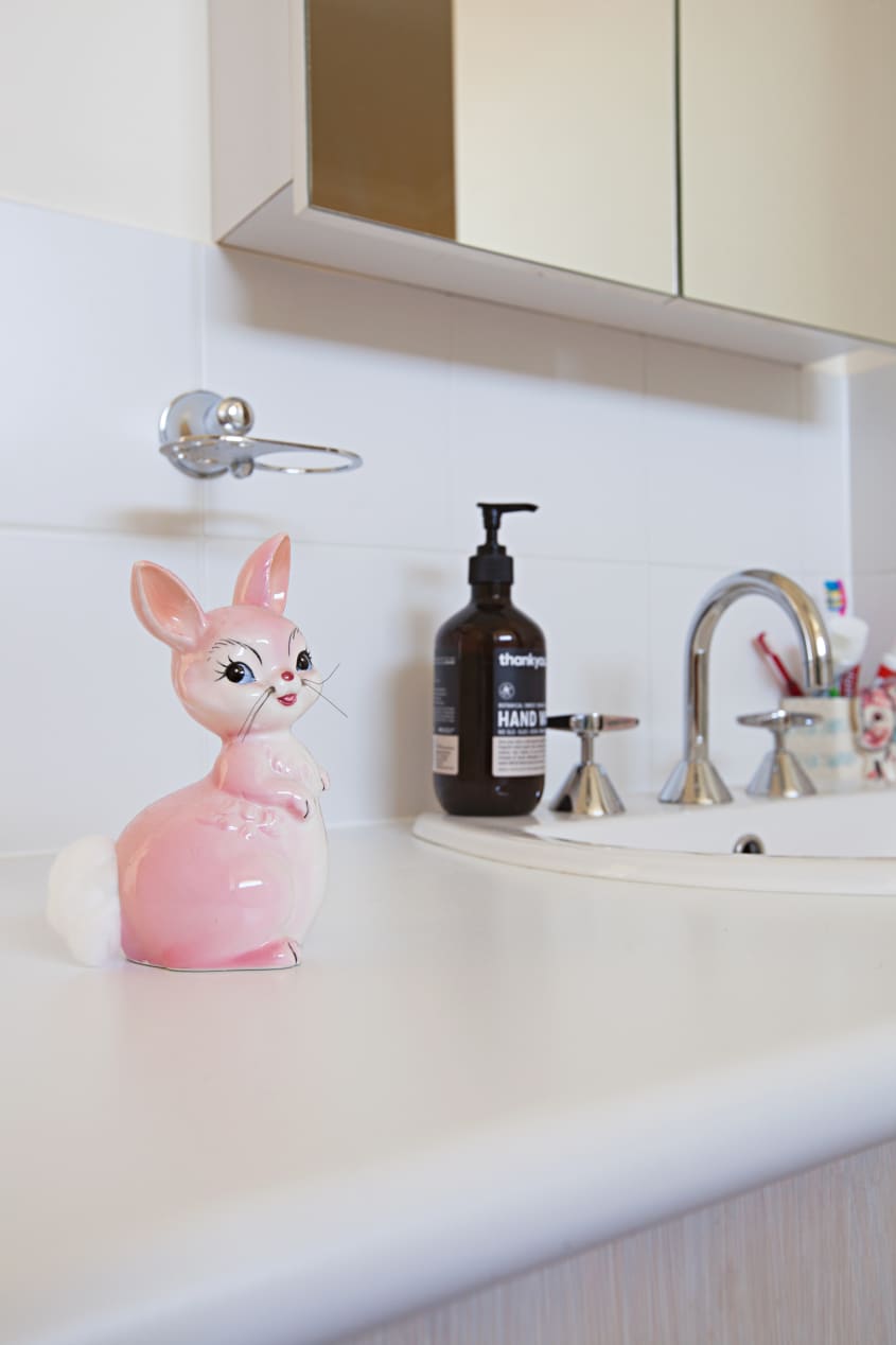 House Tour: Powder Puff Boutique Owner's Melbourne Townhouse ...