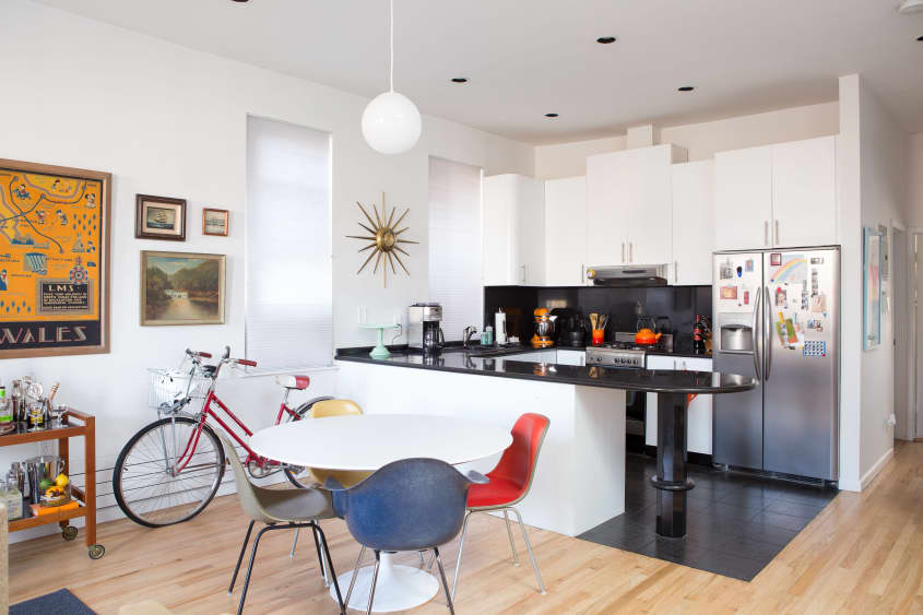 House Tour: A Musical & Mod Rental Apartment in Queens | Apartment Therapy
