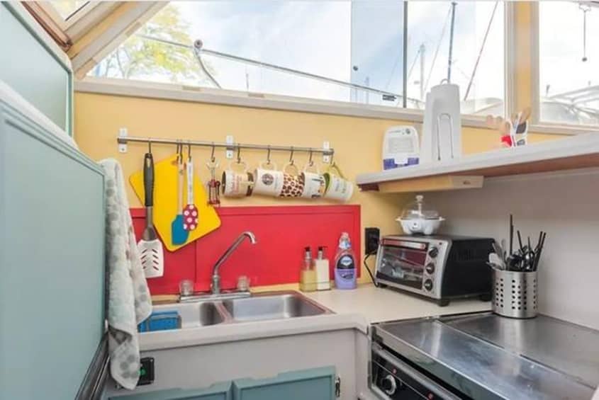 This Tiny Houseboat Packs A Lot Into 360 Square Feet | Apartment Therapy