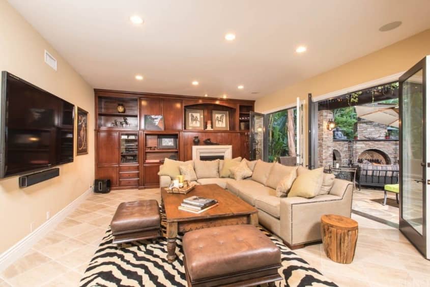 Tupac’s $2.6 Million Los Angeles Mansion Is For Sale | Apartment Therapy