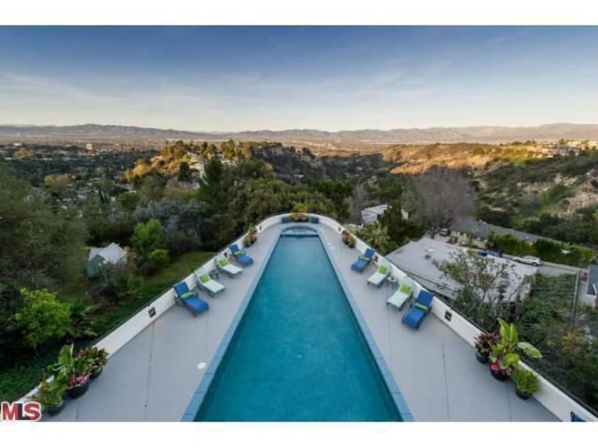 6 Celebrities that Rent, Just Like You | Apartment Therapy