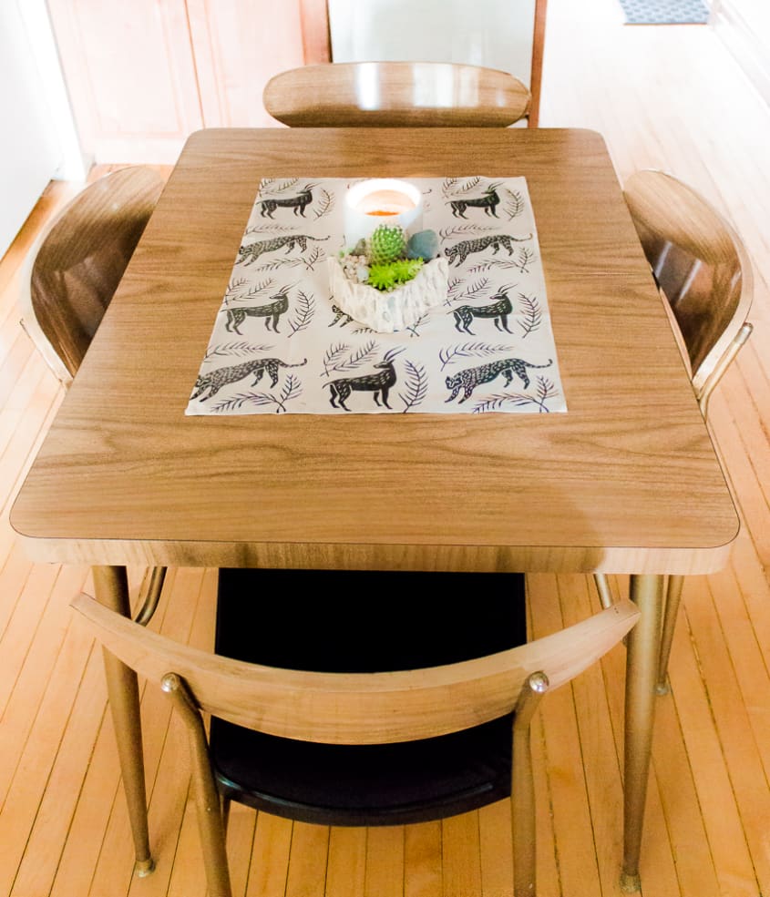 Eclectic Travelers Share Their Life and Apartment in Chicago ...