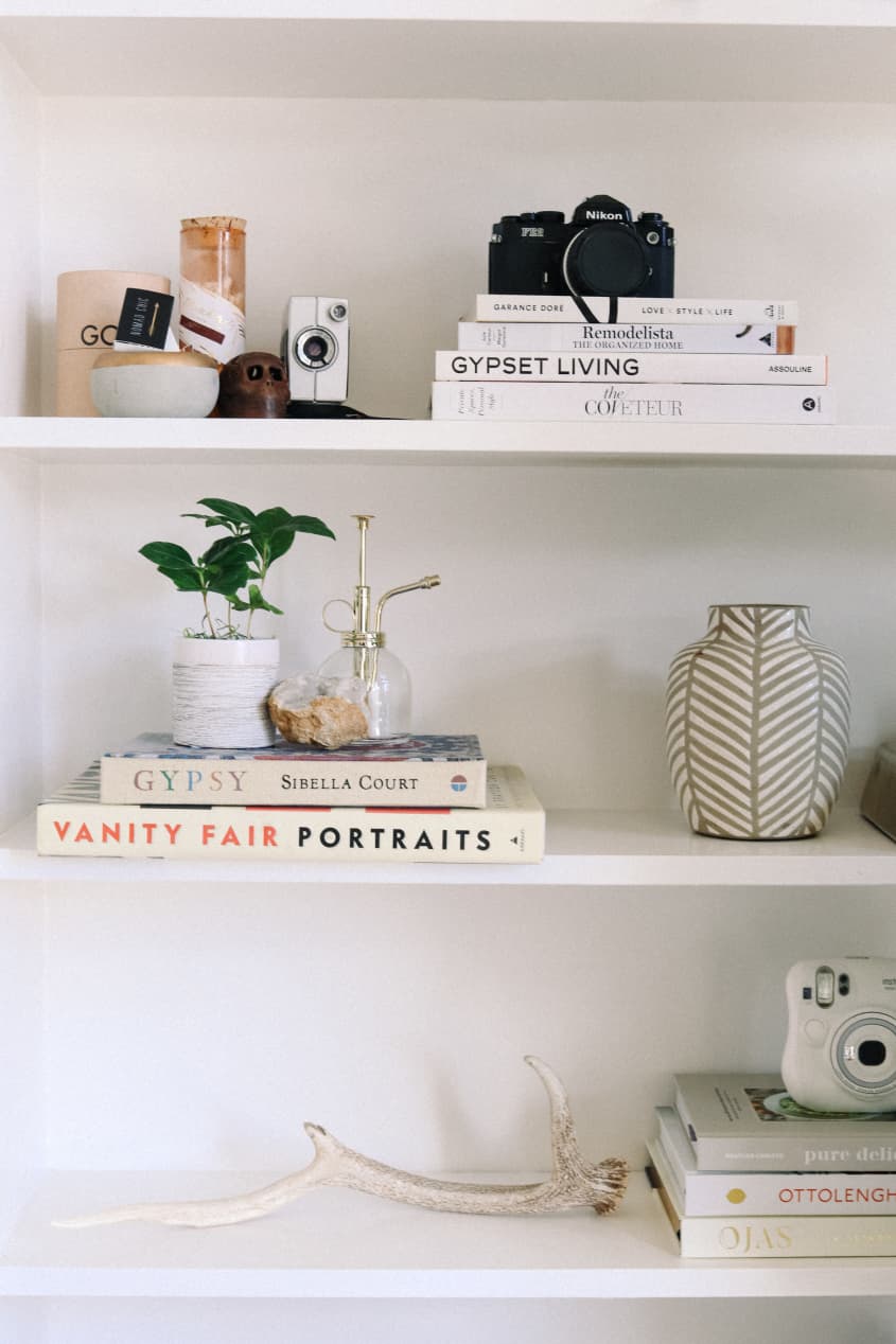 Plant Filled Simple Chic Studio Apartment Decor Photos | Apartment Therapy