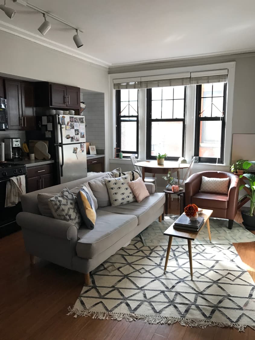 A Smart Layout Makes This Studio Feel Big and Bright | Apartment Therapy