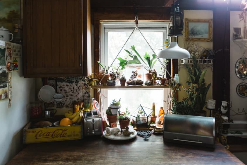 Tiny House Tour: A 370-Square-Foot Carriage House | Apartment Therapy