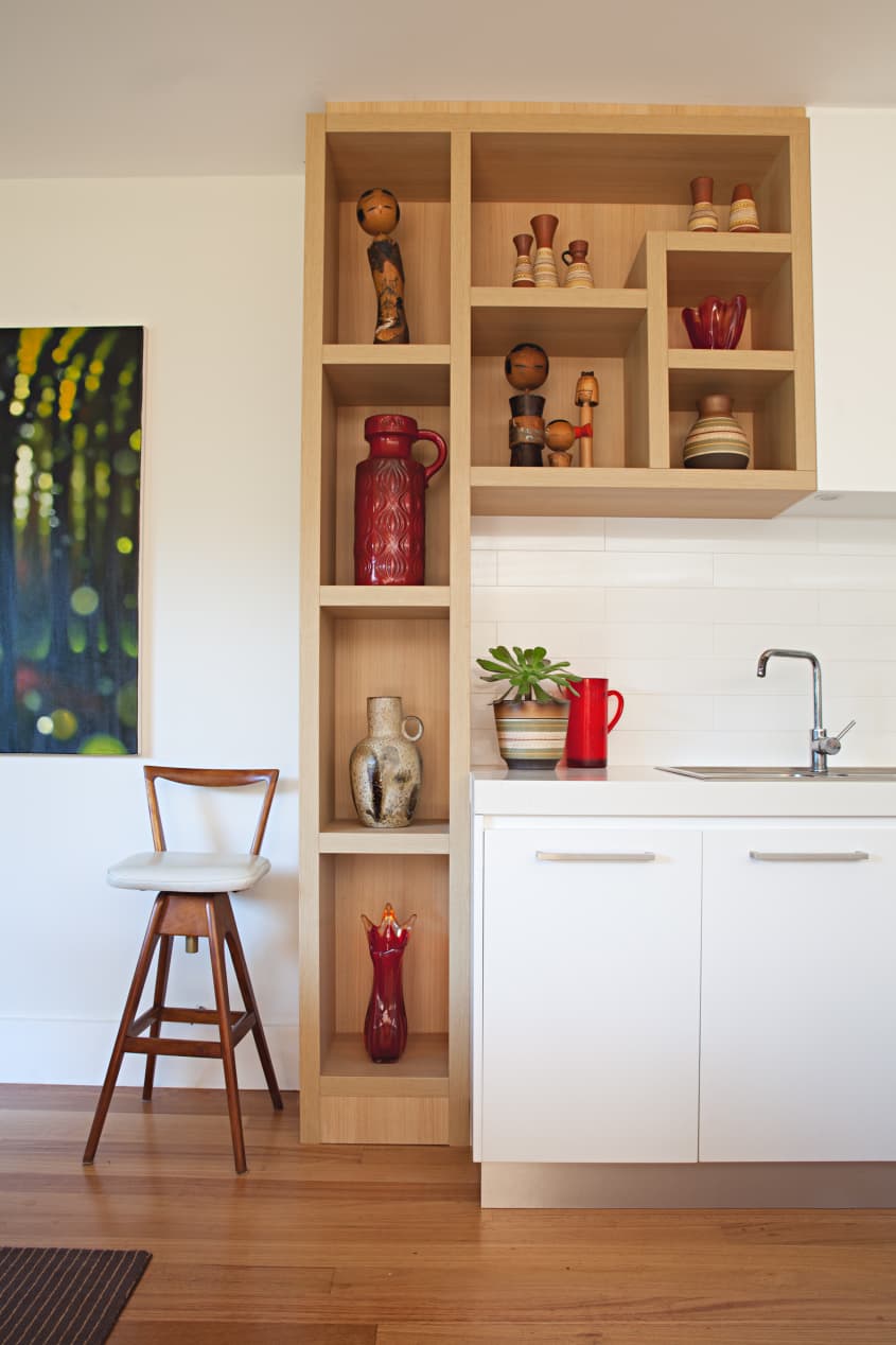 House Tour: Colorful, Low-Key Retro Style in Melbourne | Apartment Therapy