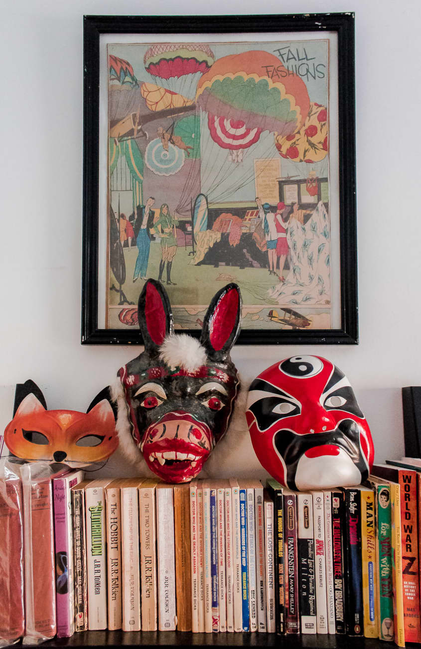 Eclectic Travelers Share Their Life and Apartment in Chicago ...