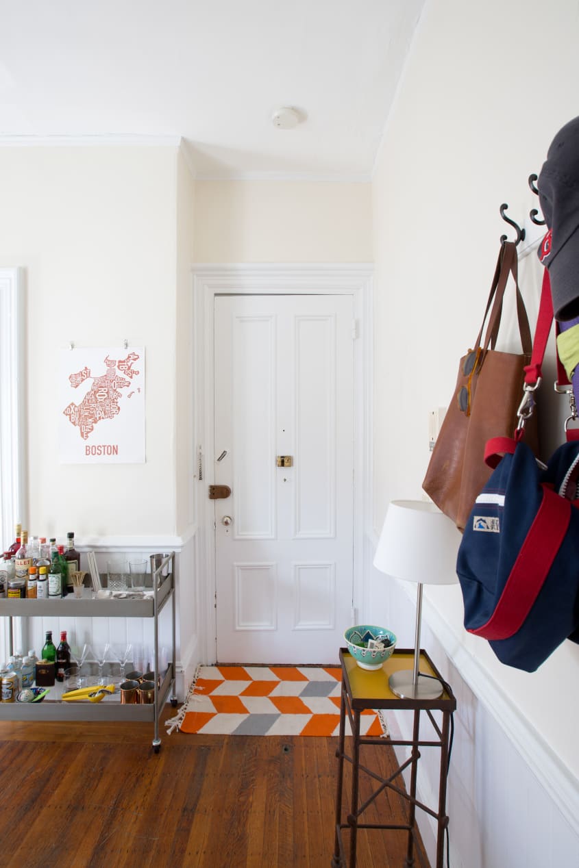 House Tour: Simple American Classic Style in Boston | Apartment Therapy