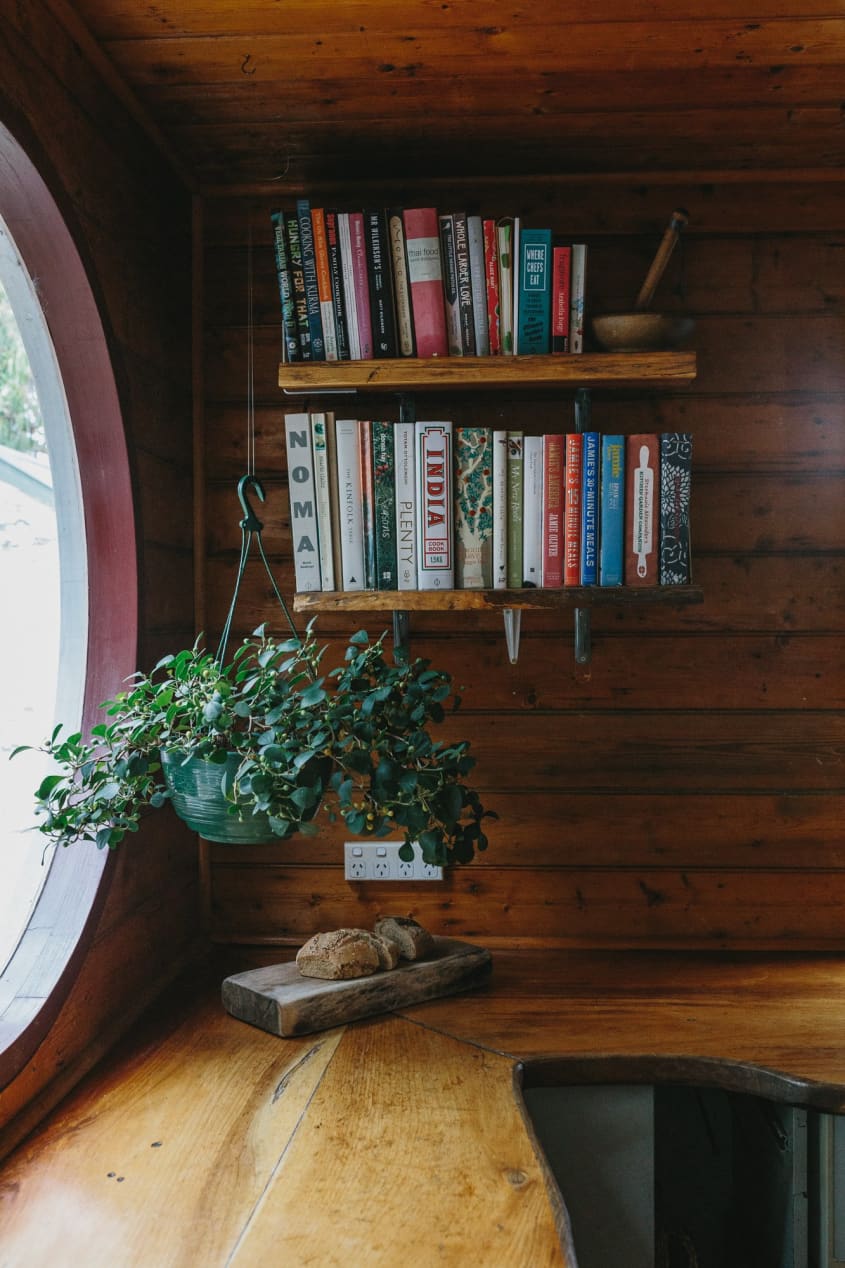 House Tour: A Relaxed Coastal Cottage in Australia | Apartment Therapy