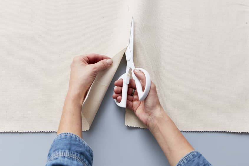 How to Make a Buzz-Worthy Hanging Wall Banner | Apartment Therapy