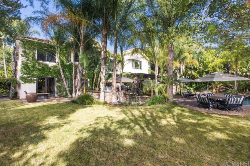 Tupac’s $2.6 Million Los Angeles Mansion Is For Sale | Apartment Therapy