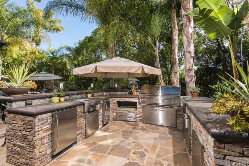 Tupac’s $2.6 Million Los Angeles Mansion Is For Sale | Apartment Therapy