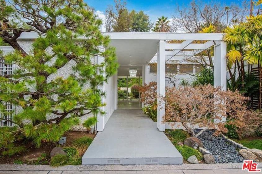 Mike Brady's Bachelor Pad Brady Bunch House for Rent | Apartment Therapy