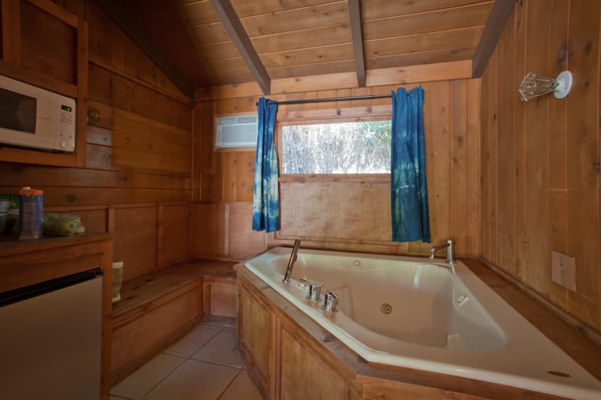 House Tour: An Ojai Rancho Inn | Apartment Therapy