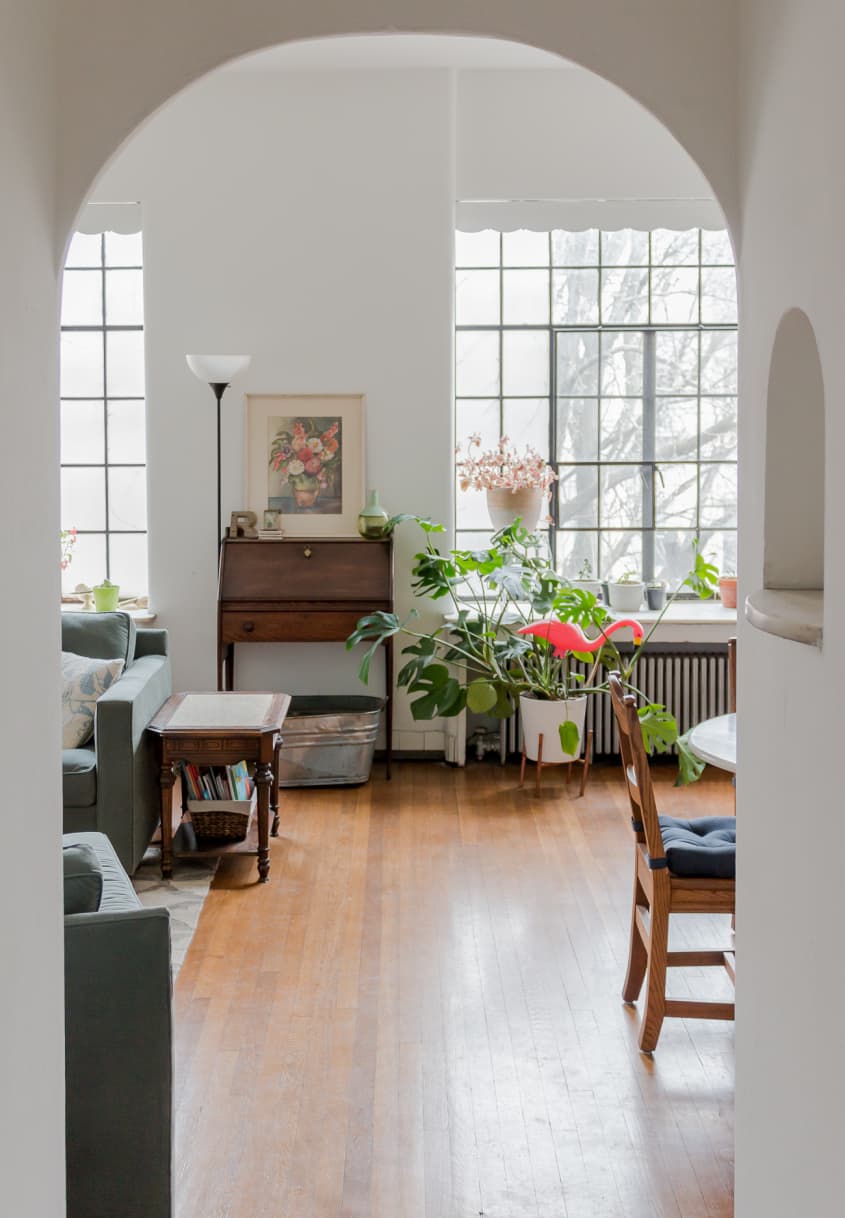 House Tour: An Interior Designer's Vintage Chicago Home | Apartment Therapy