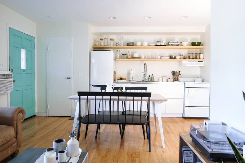 House Tour: A Simple Chic 550 Square Feet in Detroit | Apartment Therapy