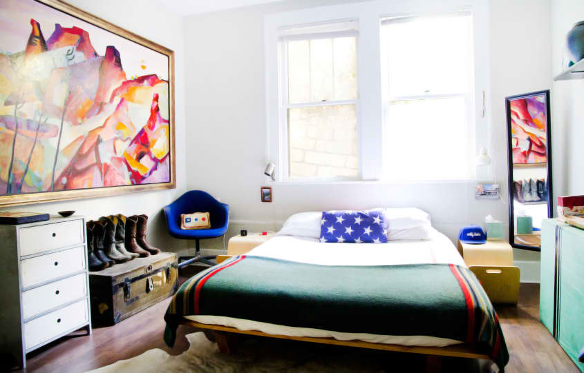 Pull It Off: Beds in Front of Windows | Apartment Therapy