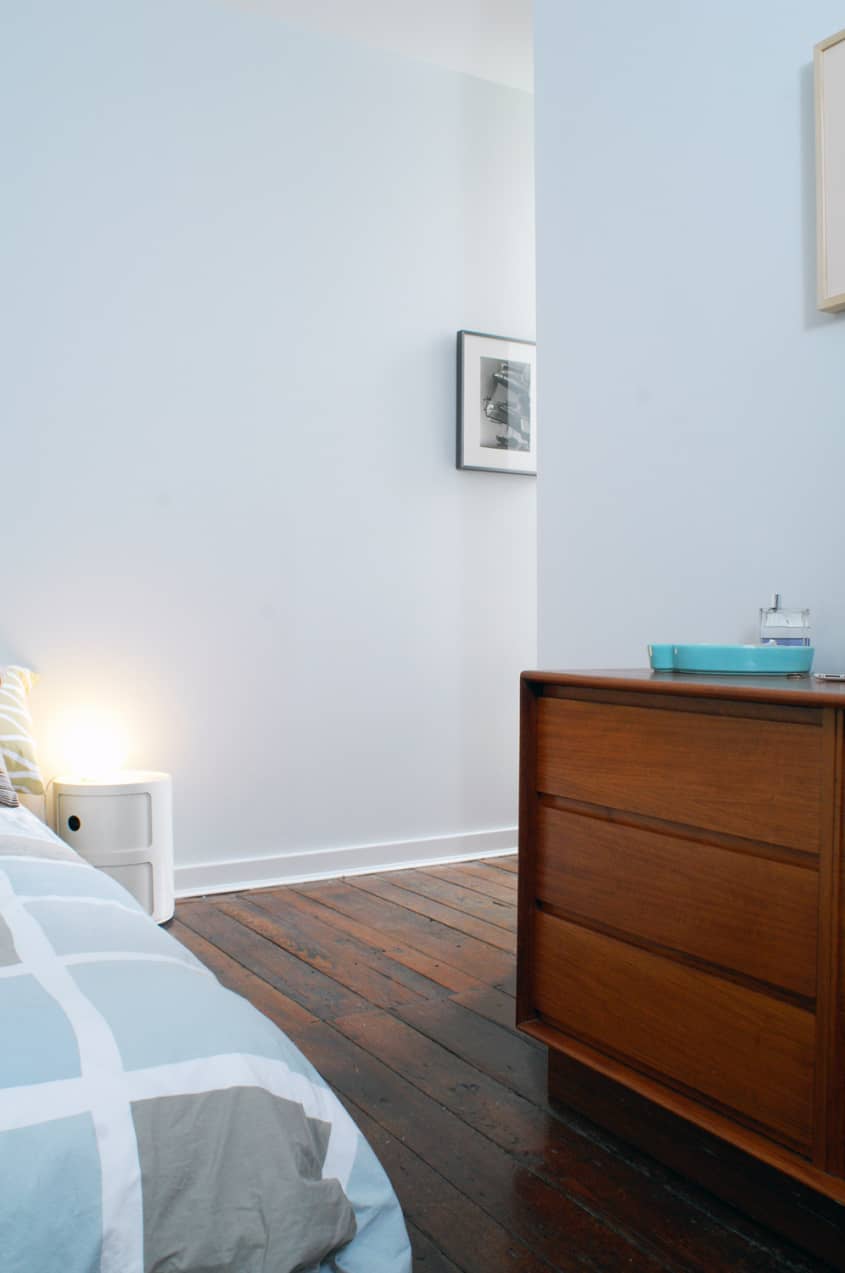 Felicia & Douglas’ Warm, Mid-Century Modern Condo | Apartment Therapy