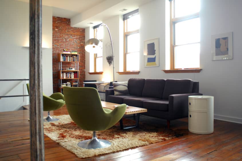 Felicia & Douglas’ Warm, Mid-Century Modern Condo | Apartment Therapy