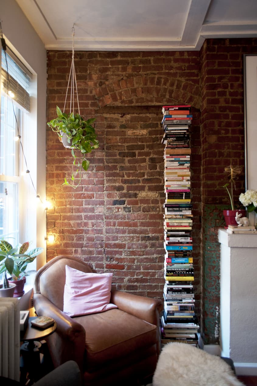 House Tour: A Tiny, 200 Square Foot Greenwich Village Studio ...
