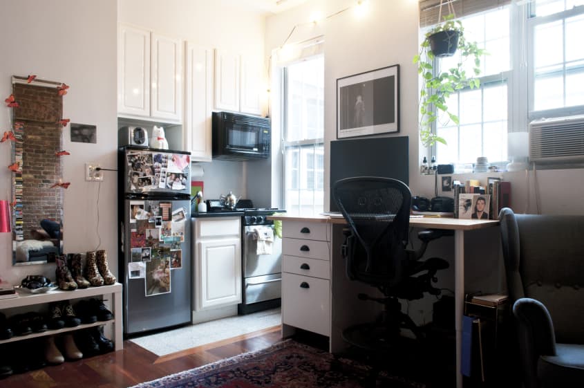 House Tour: A Tiny, 200 Square Foot Greenwich Village Studio ...