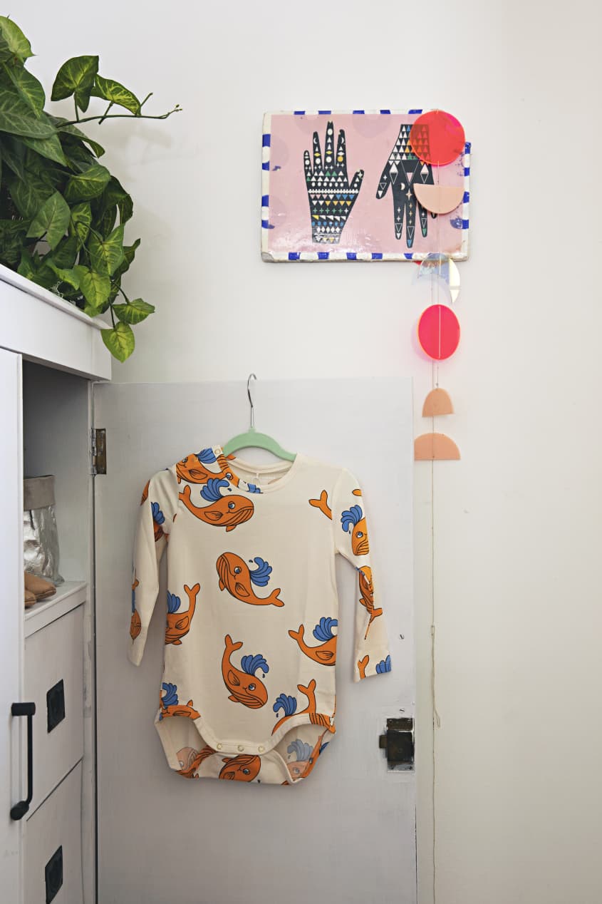 Vibrant Art and Rugs Add Color to This Rental House | Apartment Therapy