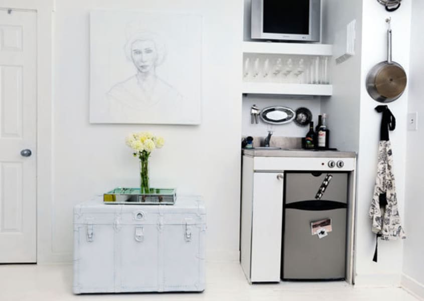 125 Square Feet! Kristen’s Minimalist Studio in Seattle | Apartment Therapy