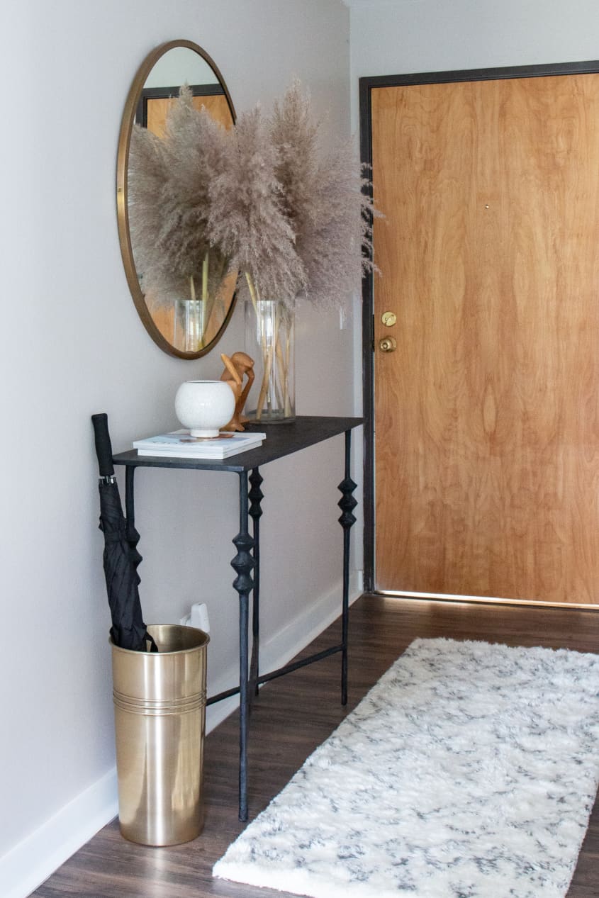 Scandinavian-Inspired Minimal Seattle Apartment Tour | Apartment Therapy