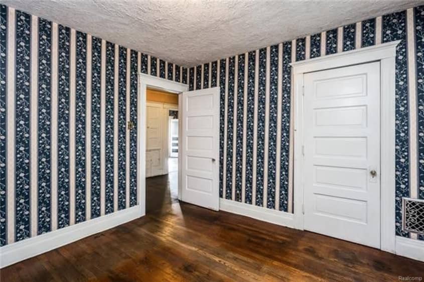 This Detroit Fixer Upper Is Basically a Timeline of Wallpaper Trends ...