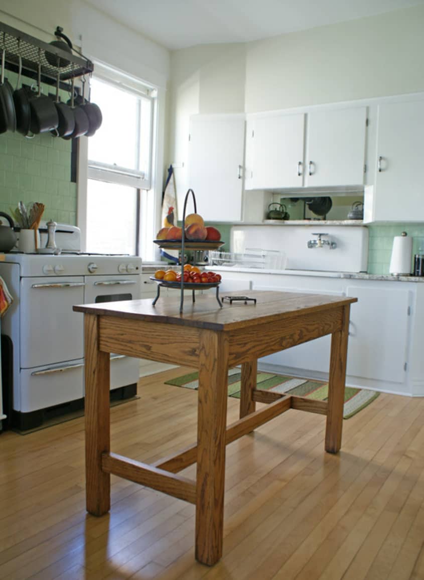 Tim’s Classic Chicago Two-Flat | Apartment Therapy