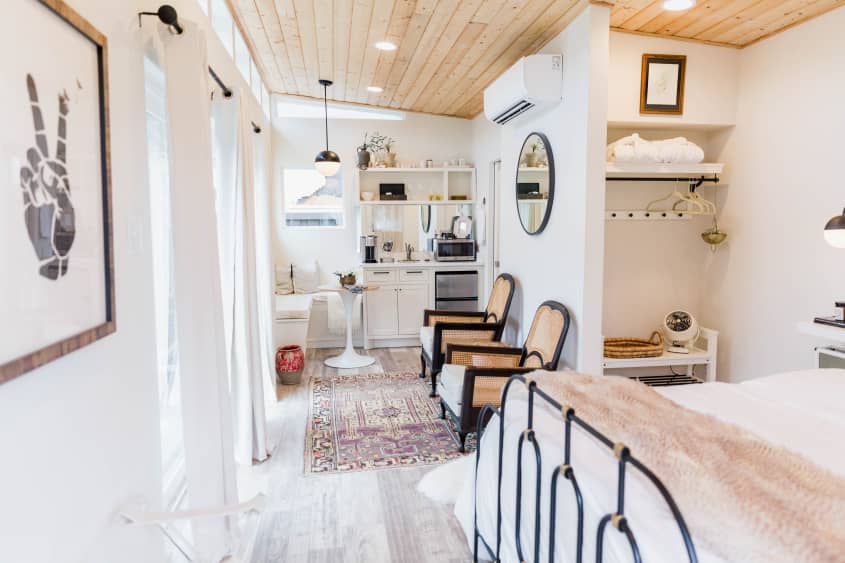 See This Custom-Designed, 264-Square-Foot Backyard Guest House ...