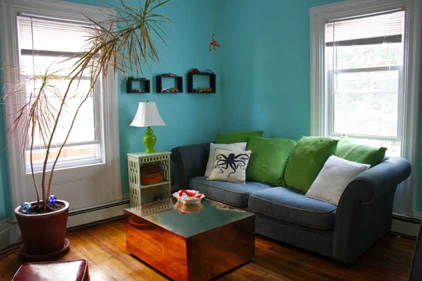Amy’s Apartment: Collections of Color | Apartment Therapy
