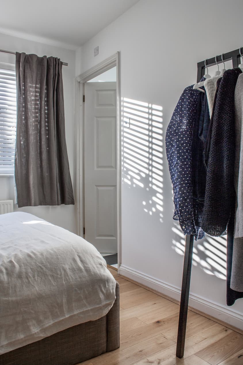 House Tour: A Minimal Scandi Italian Style London Flat | Apartment Therapy