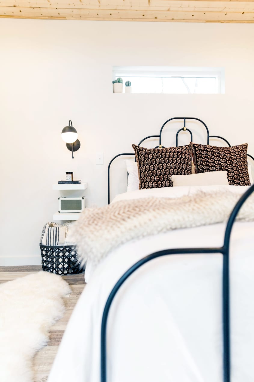 See This Custom-Designed, 264-Square-Foot Backyard Guest House ...