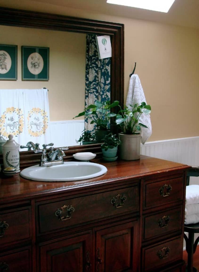 Michele & Ryan Tansey’s Antiquarian Hideaway | Apartment Therapy