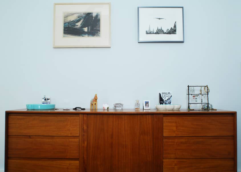 Felicia & Douglas’ Warm, Mid-Century Modern Condo | Apartment Therapy