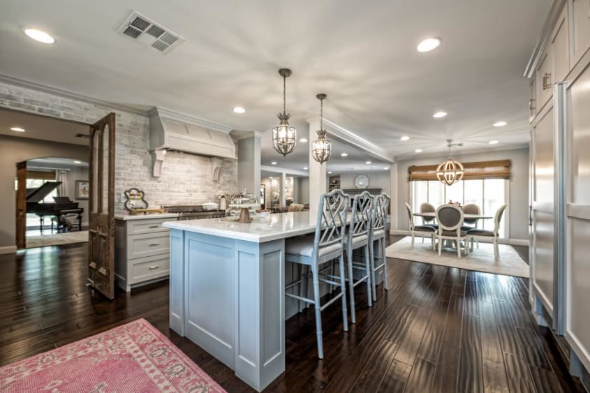 "Fixer Upper" Waco House for Sale Photos - April 2019 | Apartment Therapy