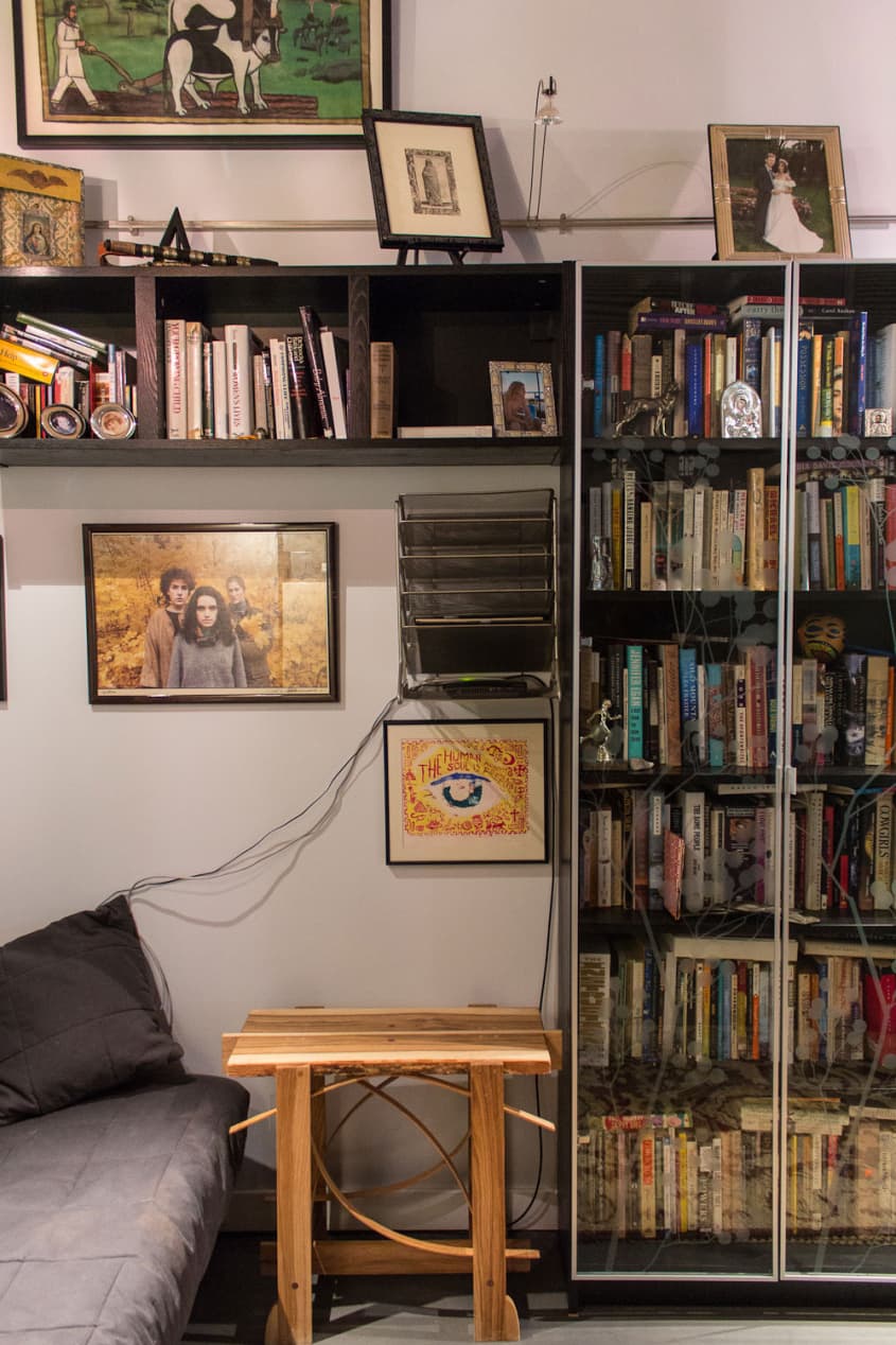 Anne & Leo’s Cozy Cosmopolitan Loft | Apartment Therapy