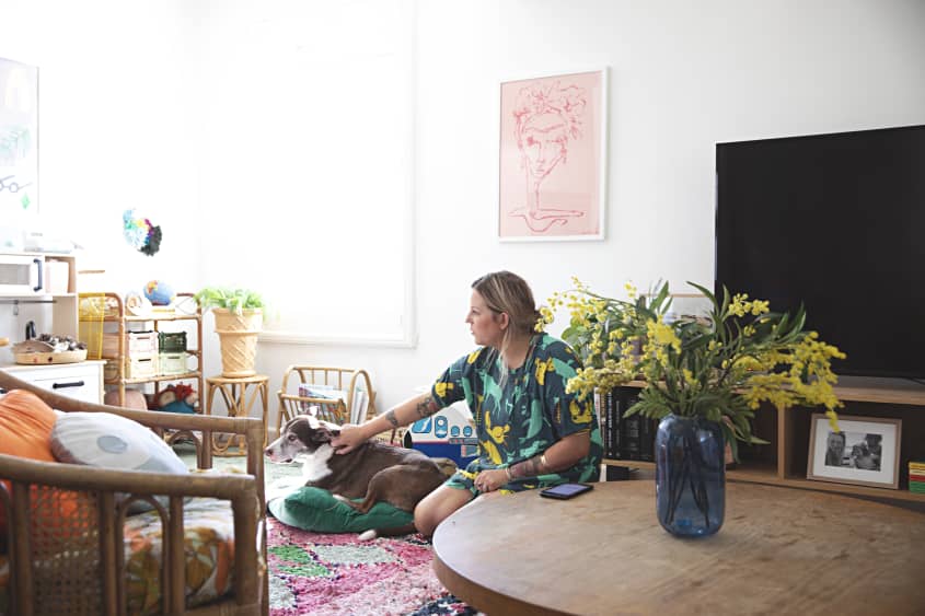 Vibrant Art and Rugs Add Color to This Rental House | Apartment Therapy