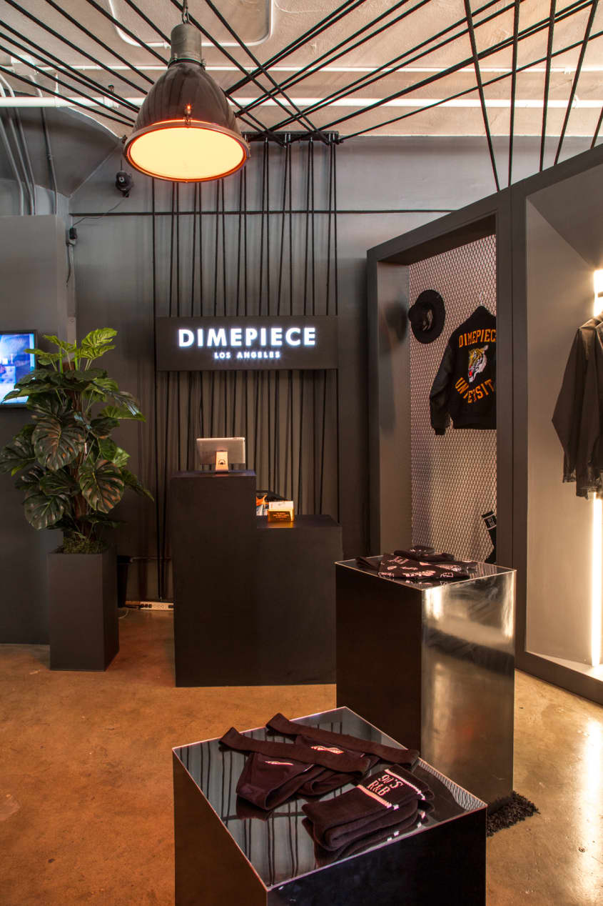 Workspace Tour: Modern Eclectic Vibes in Dimepiece LA | Apartment Therapy