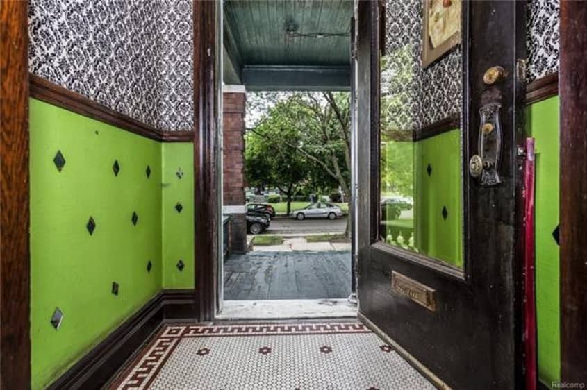 This Detroit Fixer Upper Is Basically a Timeline of Wallpaper Trends ...