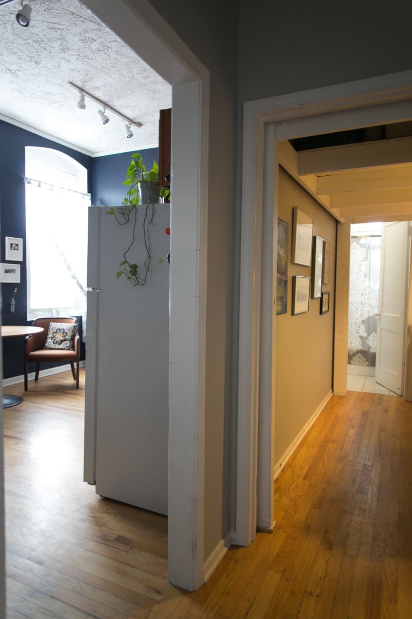 House Tour: A Down-to-Earth Chicago Live/Work Apartment | Apartment Therapy