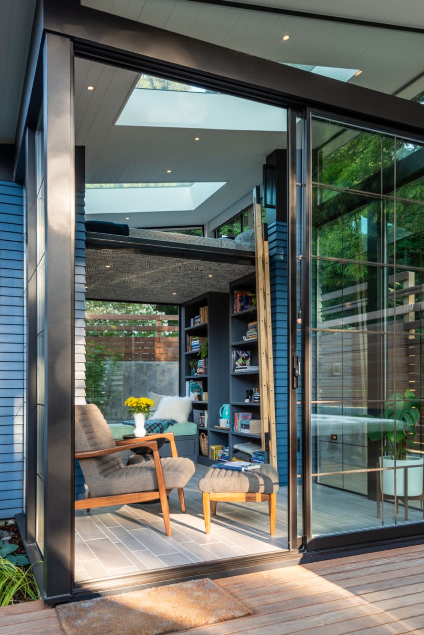 Tiny House Backyard Library Reading Retreat Photos | Apartment Therapy