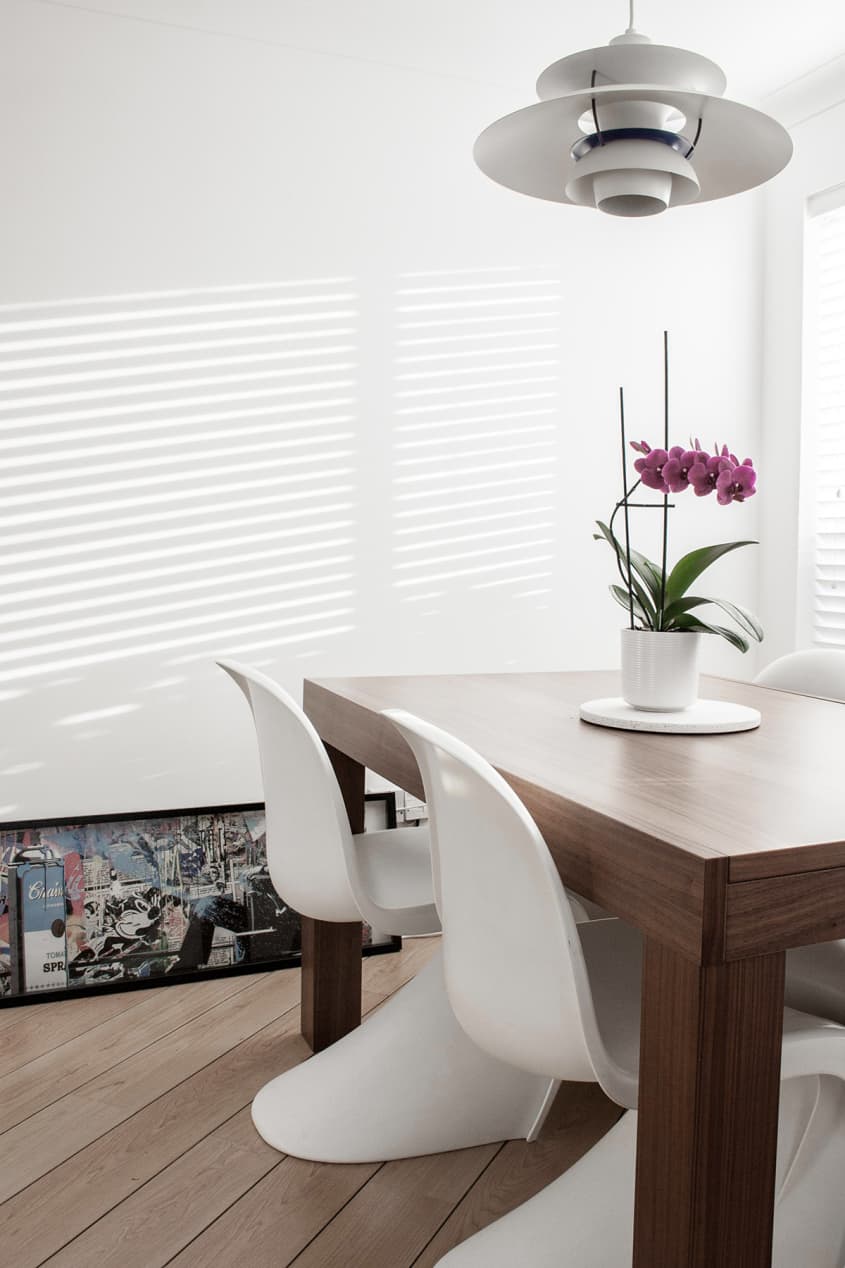 House Tour: A Minimal Scandi Italian Style London Flat | Apartment Therapy