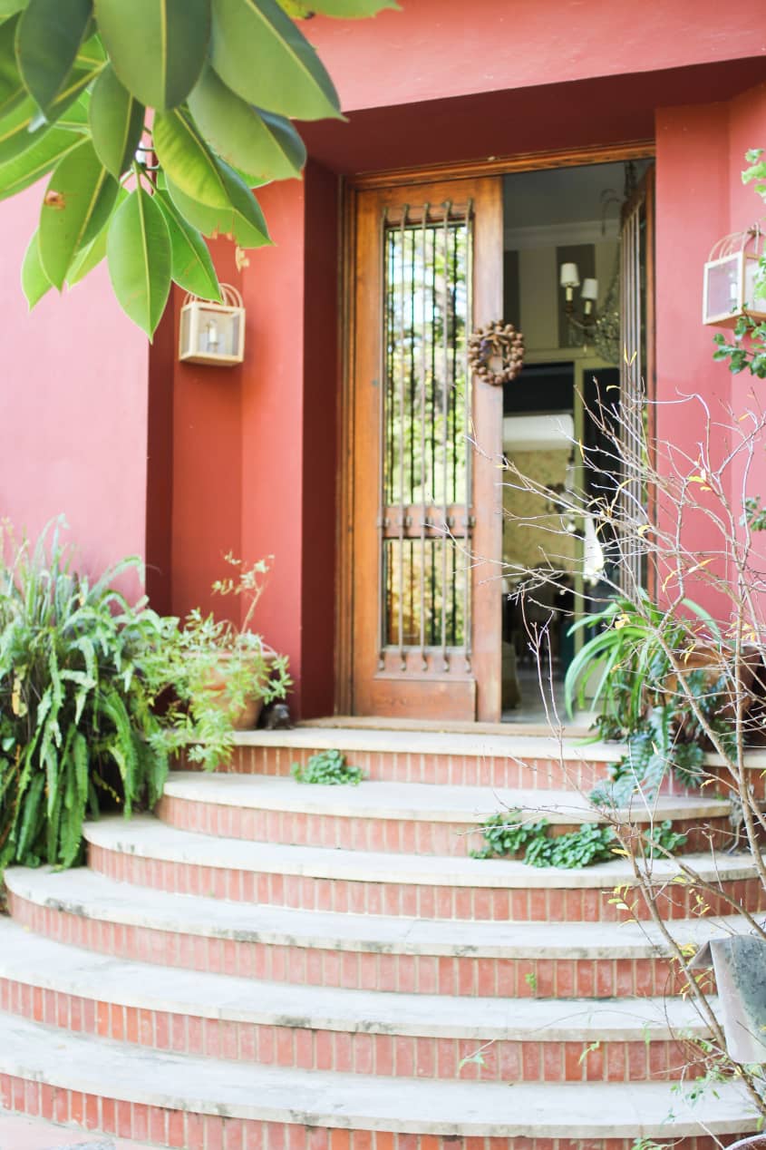 House Tour: A Spanish Shopkeeper's Vintage Valencia Home | Apartment ...